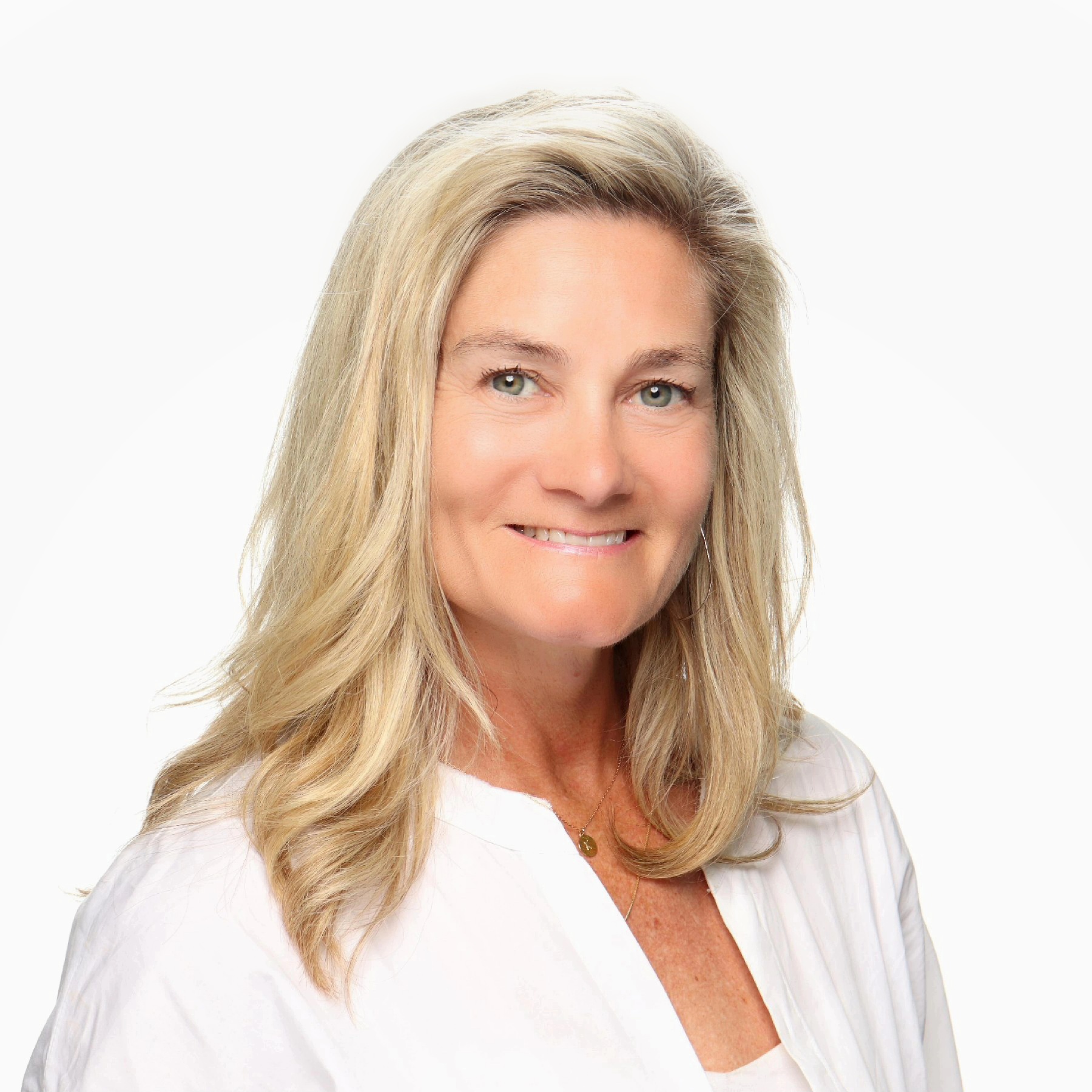 Governance | Board members and management | WWIN